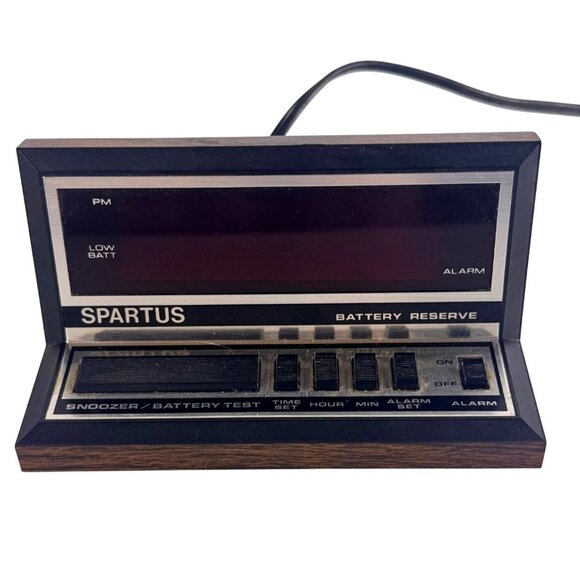 Spartus | Accents | Vintage Spartus Digital Alarm Clock Model 14 ...